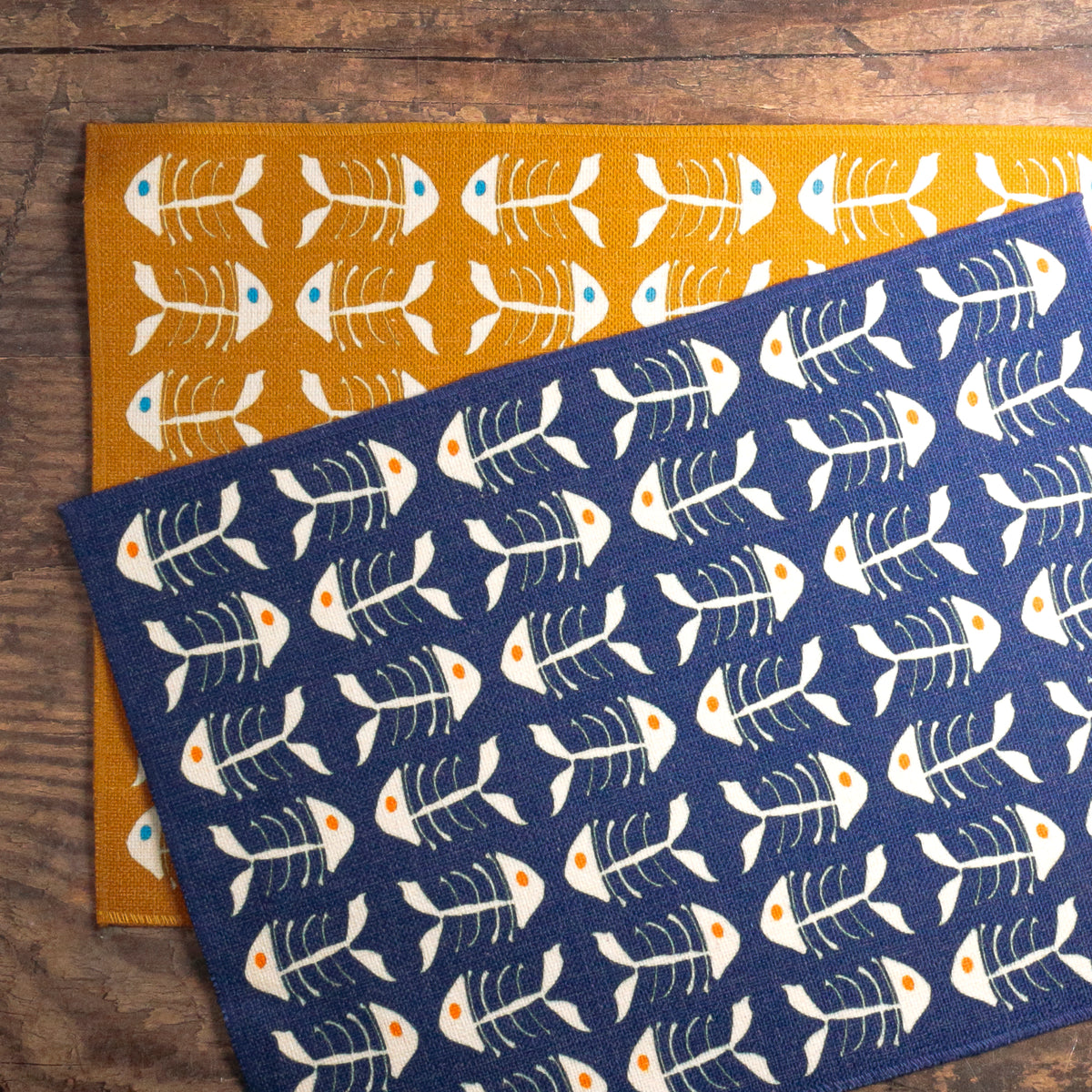 SALE : Set of 2x Bonefish Design Fabric Placemats – DoodlePippin
